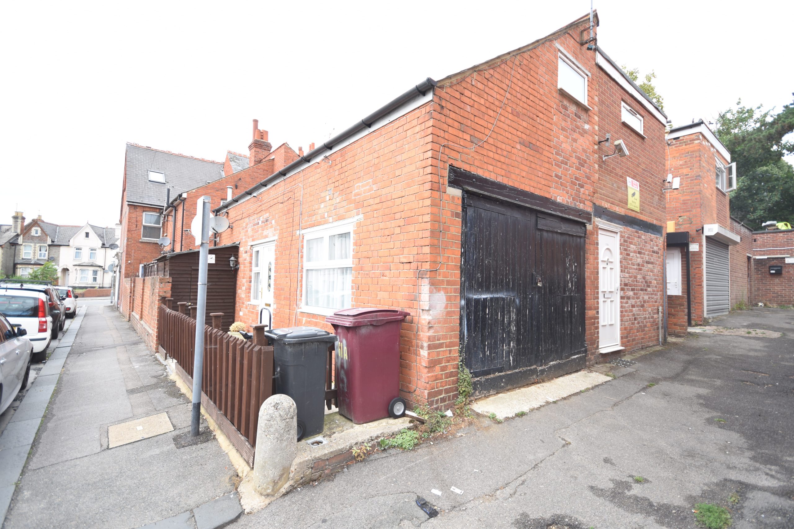 Basingstoke Road, Reading, RG2 0ER - Lansley Estate Agent Reading